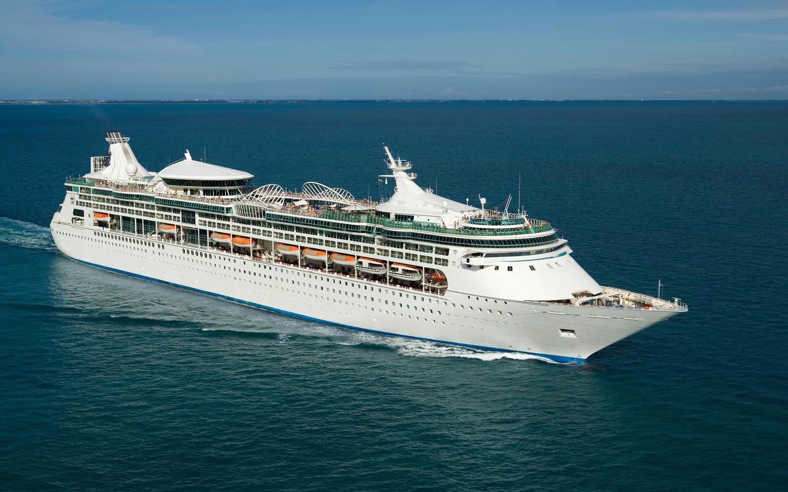 Vision-of-the-Seas – Cruise Arabia & Africa